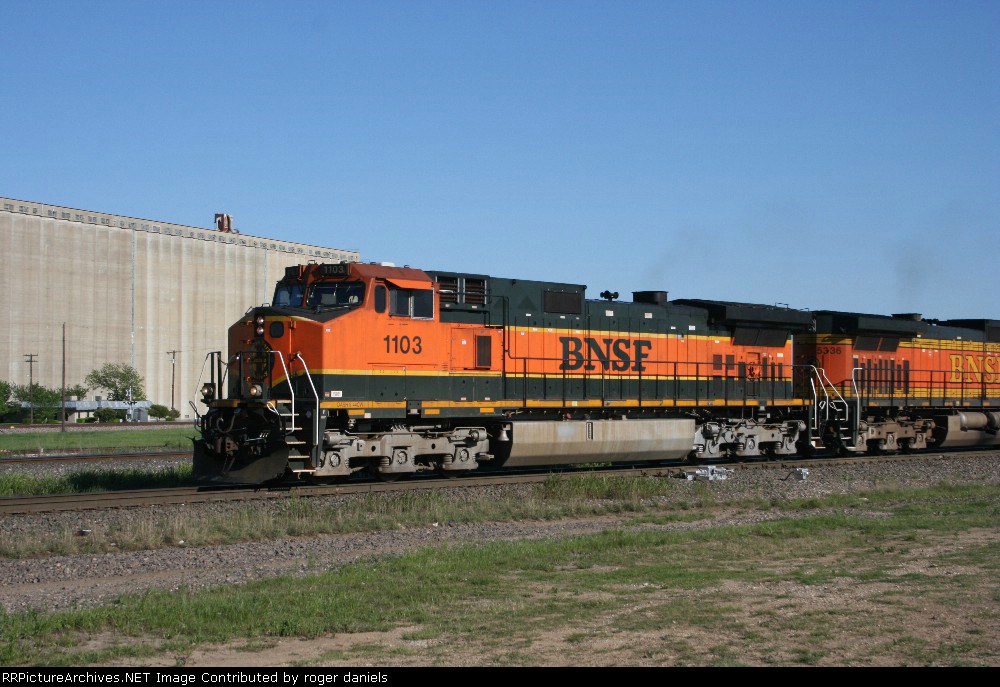 BNSF 1103